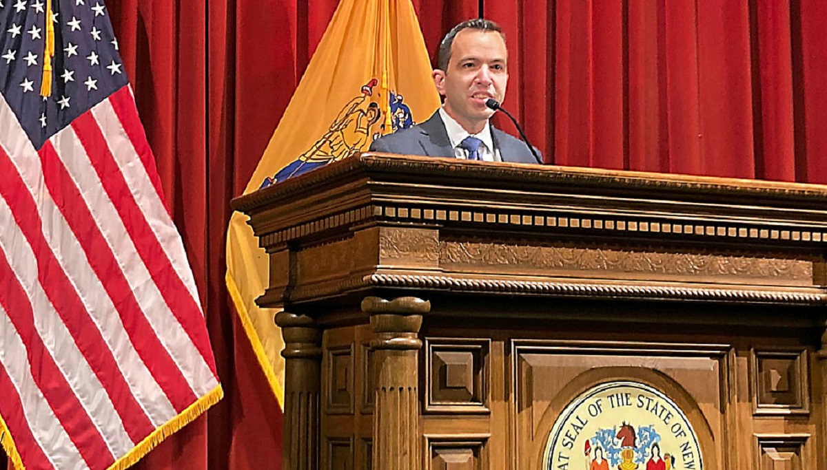 Attorney General: Microstamping will aid investigations of gun crimes ...