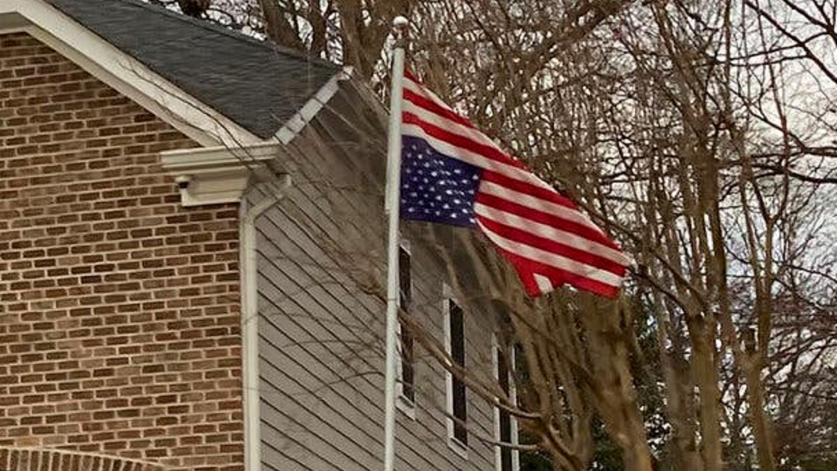 Supreme Court Justice Samuel Alito’s upside-down flag sparks ...